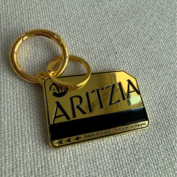 Aritzia | Accessories | Nyc Exclusive Aritzia Gold Metrocard Keychain ...